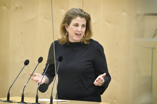 Bildergalerie von Mag. Beate Meinl-Reisinger, MES | Parlament Österreich