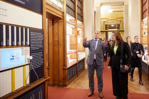 Besuch der Generaldirektorin des Büros der Vereinten Nationen Ghada ...