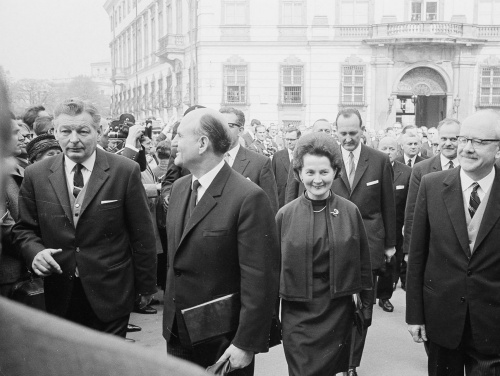 Josef Klaus, Grete Rehor und Fritz Bock am Ballhausplatz | Parlament ...