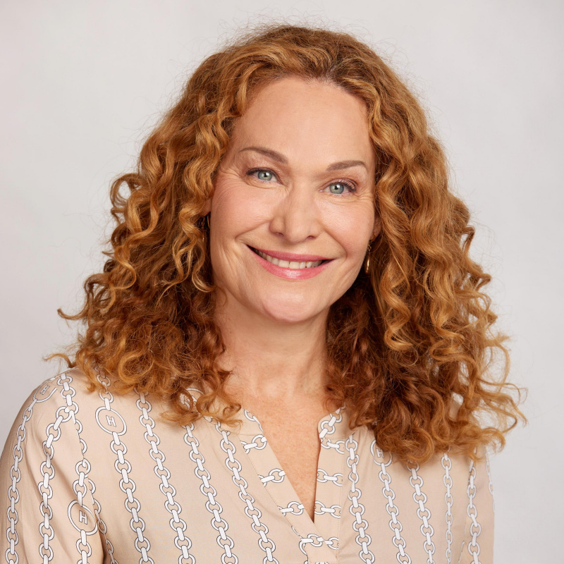 Giuliani-Sterrer Marie-Christine, Mag., BA | Parlament Österreich