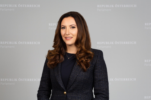 Bildergalerie von Petra Steger | Parlament Österreich