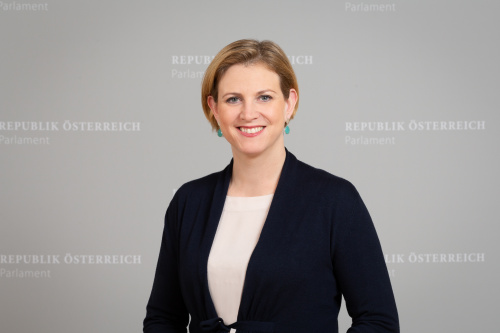 Bildergalerie von Mag. Beate Meinl-Reisinger, MES | Parlament Österreich